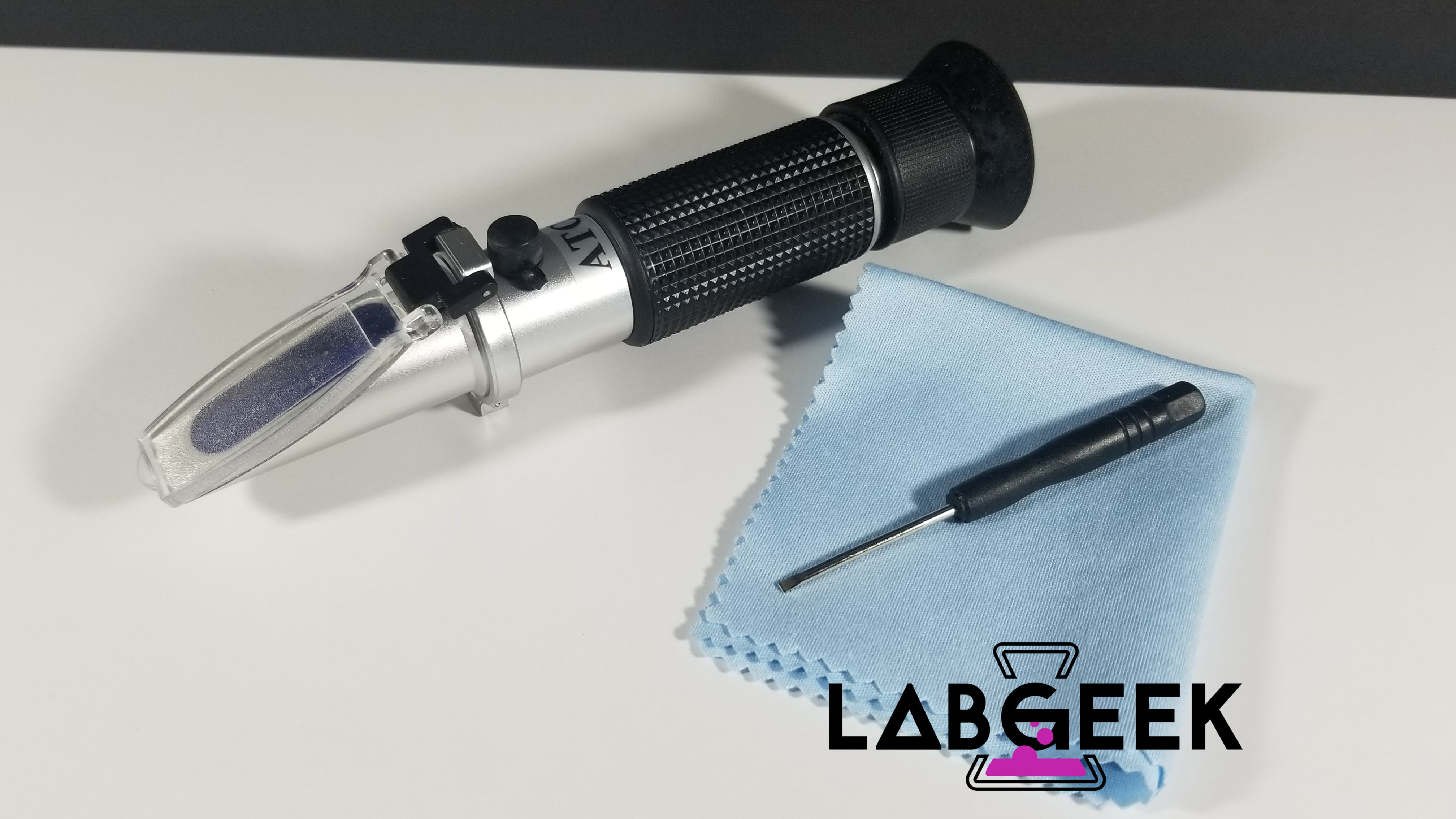 Complete Brix Refractometer Set – Auto Temperature Adjusting – LabGeek