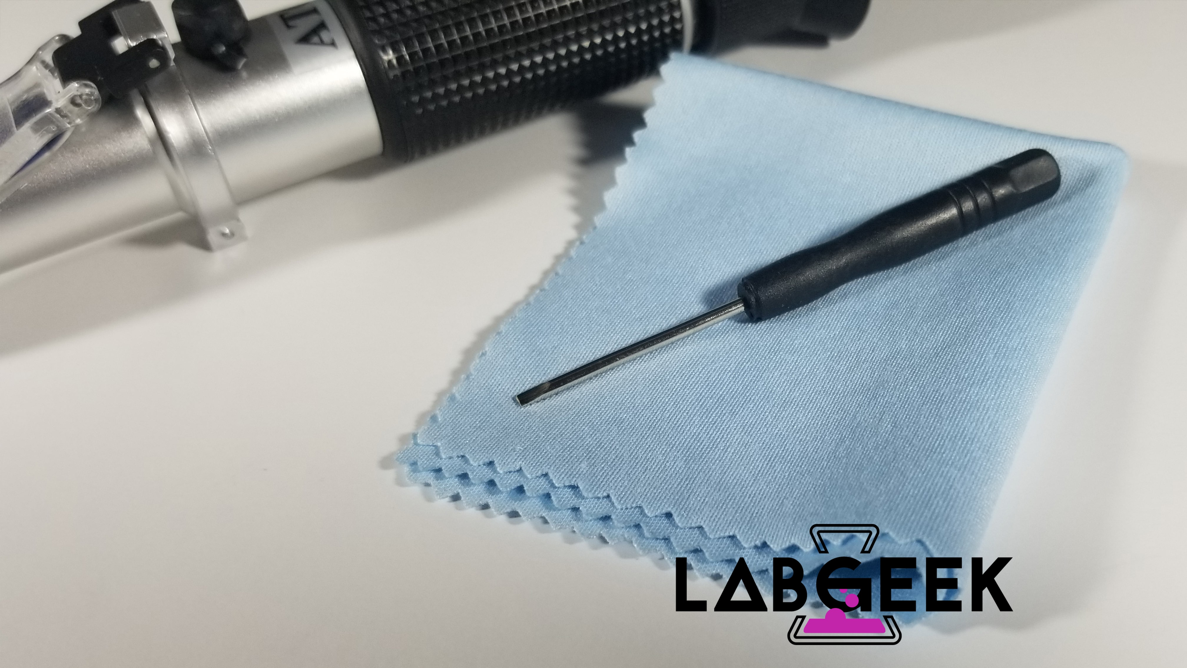 Complete Brix Refractometer Set – Auto Temperature Adjusting – LabGeek