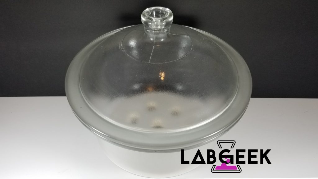 Glass Desiccator - LabGeek