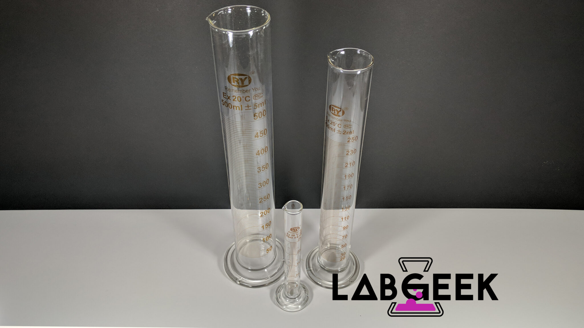 Glass Measuring Cylinder - LabGeek