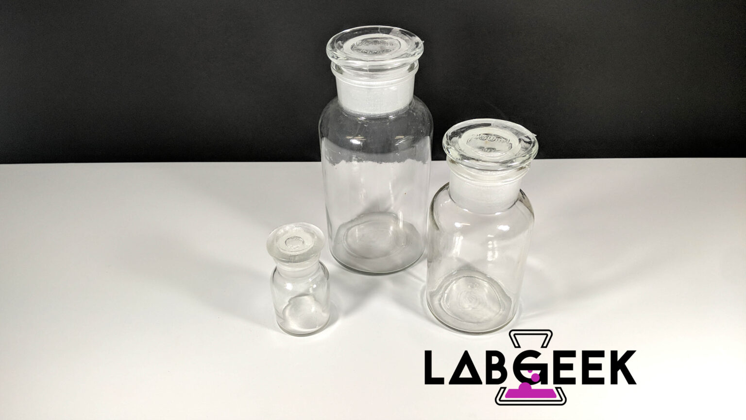 Reagent Bottle (Ground Glass Lid) - LabGeek